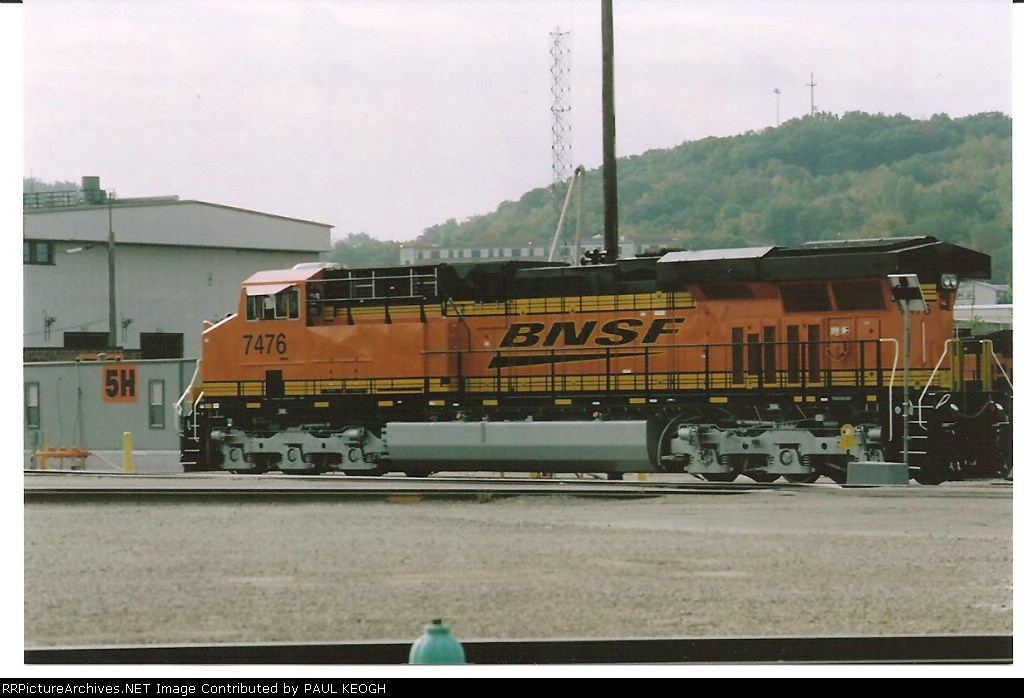 BNSF 7476 brand new at BNSF Argentine Locomotive works.